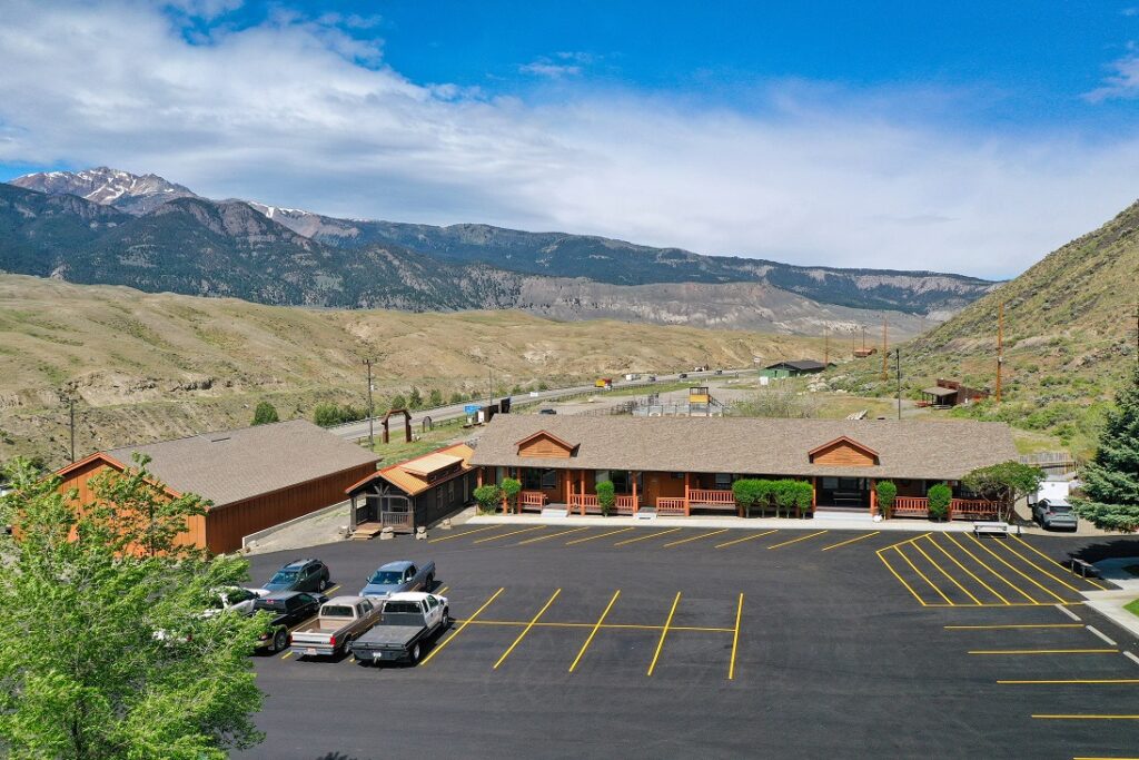 Yellowstone Village Gallery